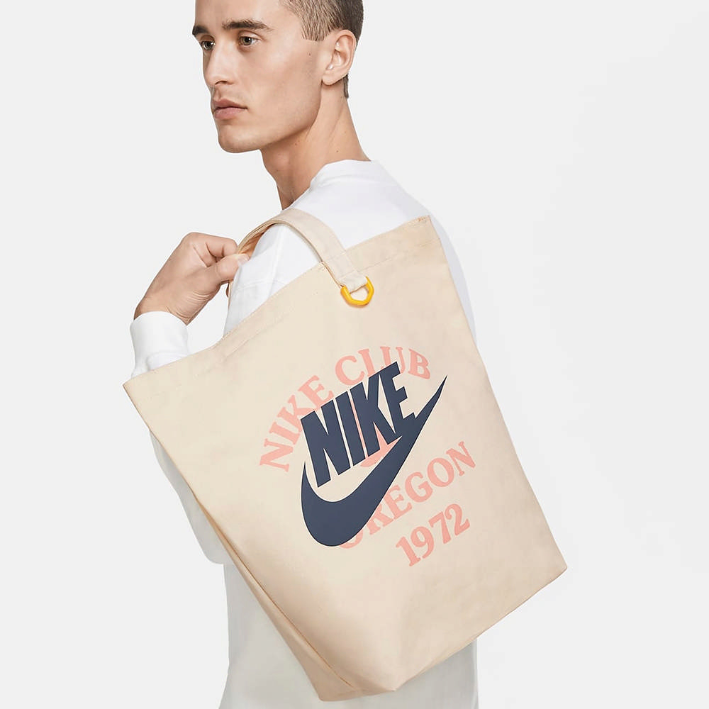 NIKE 9折 - PChome 24h購物