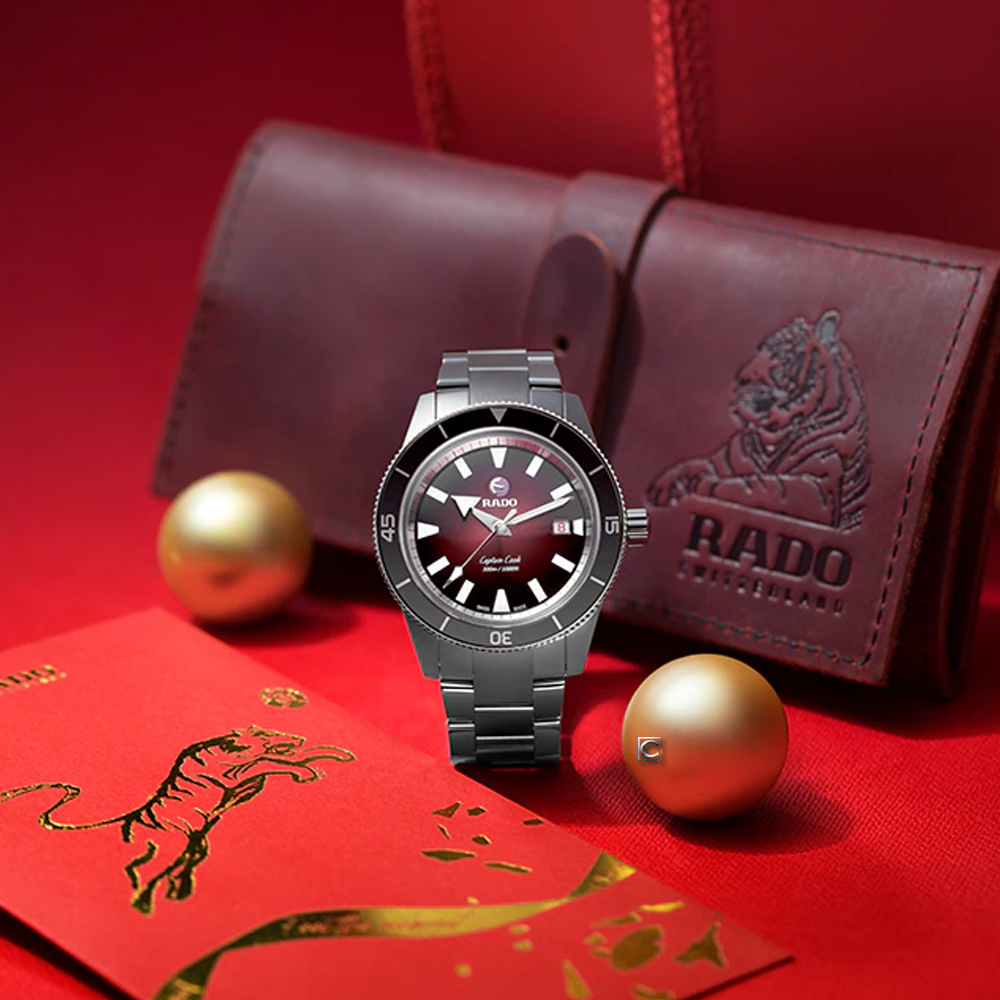 RADO 雷達 Captain Cook 庫克船長系列 300米復刻造型機械錶-R32105353/紅黑限定款 - PChome 24h購物